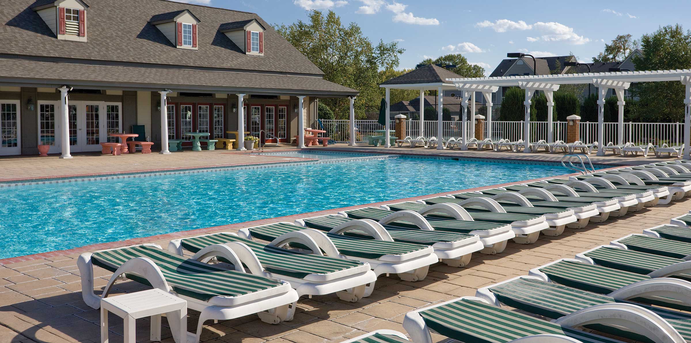 Experience the Charm of Williamsburg, VA: Stay at Kingsgate Resort